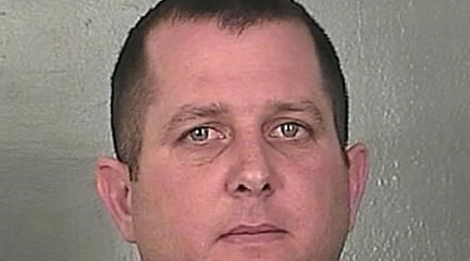 Newport News police officer arrested second time for exposing himself ...