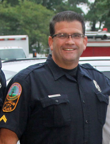 Officer falls hanging Christmas lights, suffers traumatic injuries ...