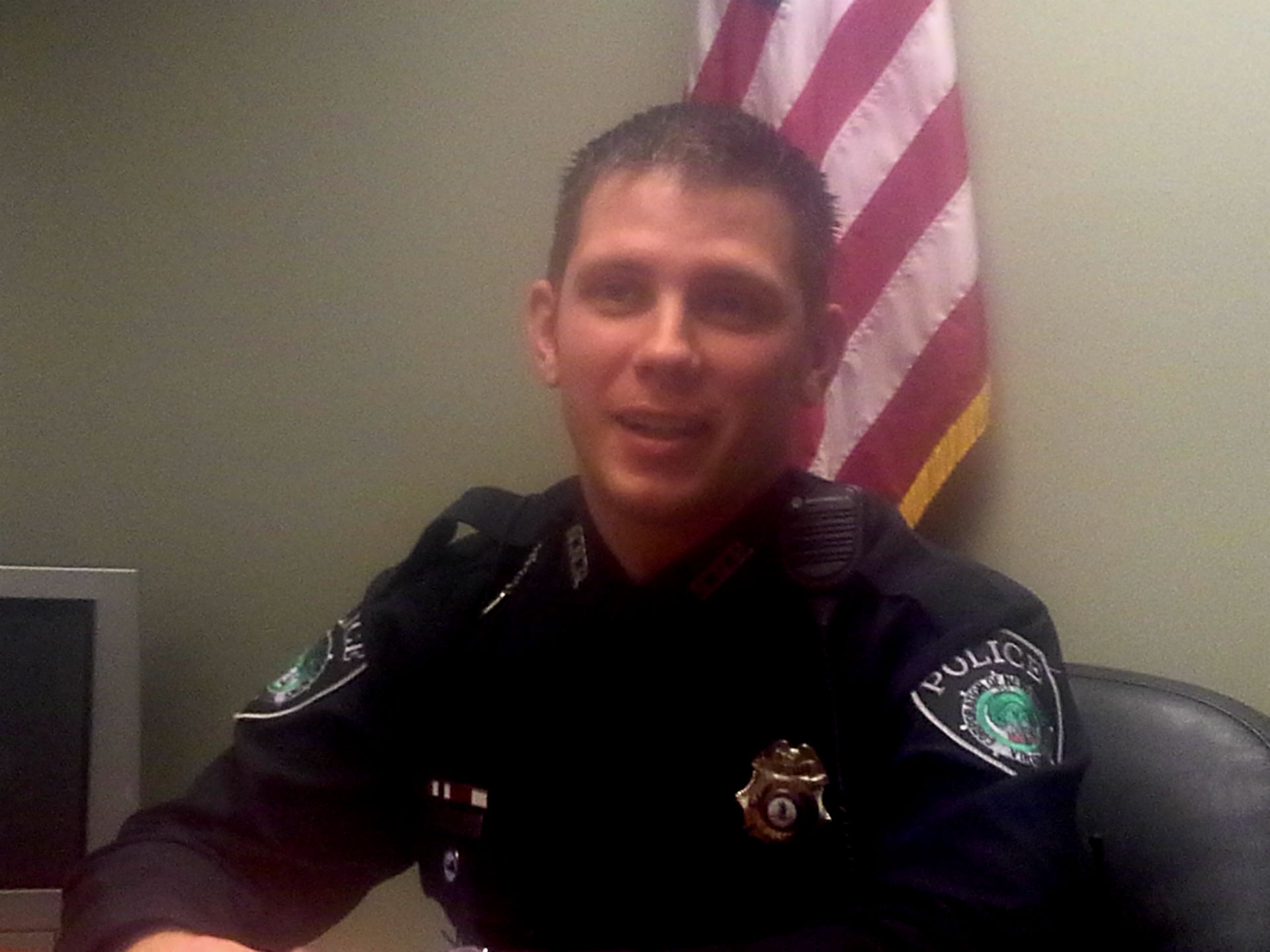 Police officer's intervention in suicide attempt caught on body camera ...