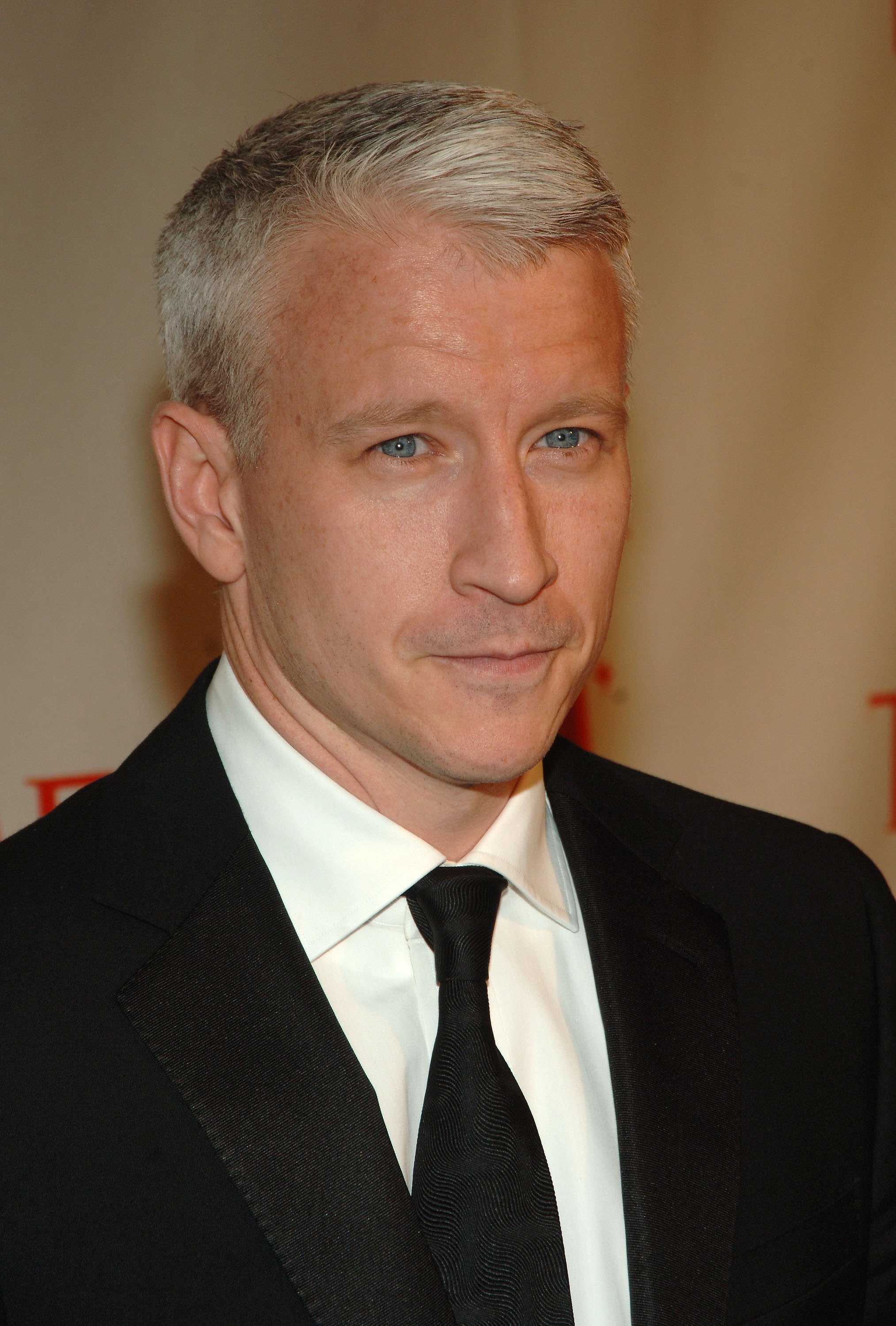 Retired SEAL, CNN anchor donate ballistic vests for local police dogs ...