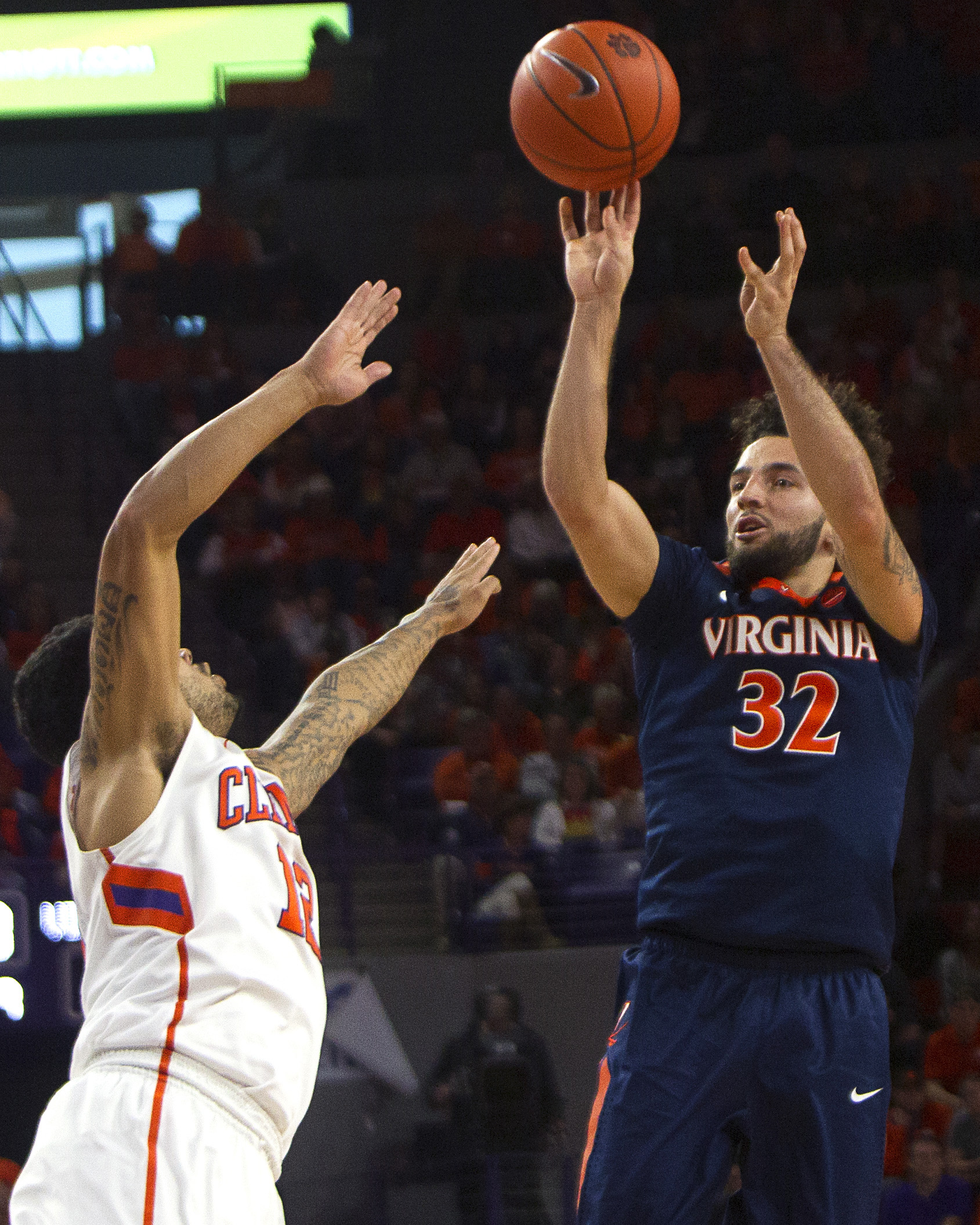 #19 UVA finds winning formula on the road | 13newsnow.com