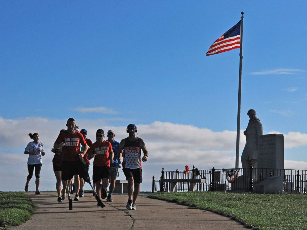 Marine who lost both legs is running 31 marathons in 31 days to raise ...